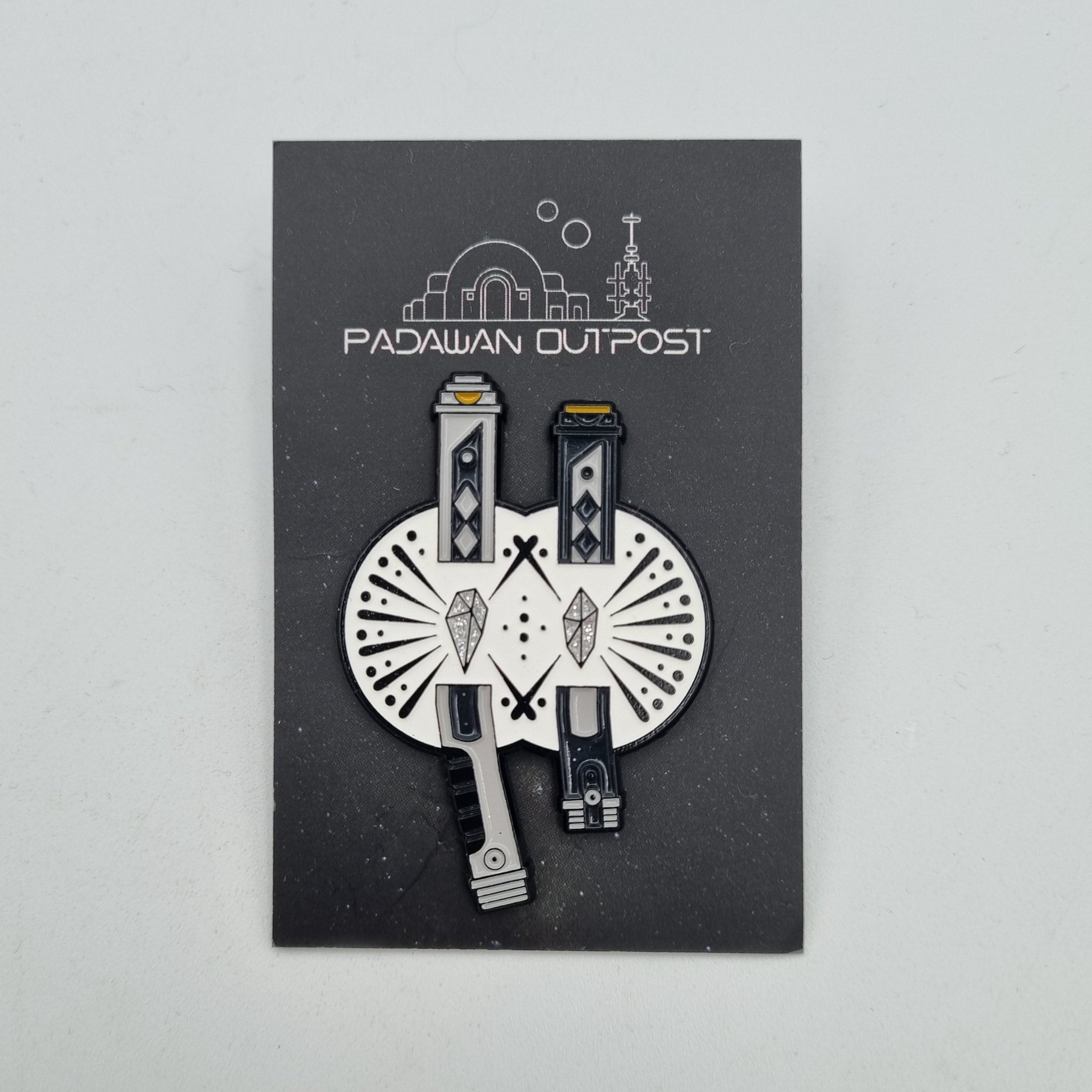 Saber crystal pin badge – Padawan Outpost